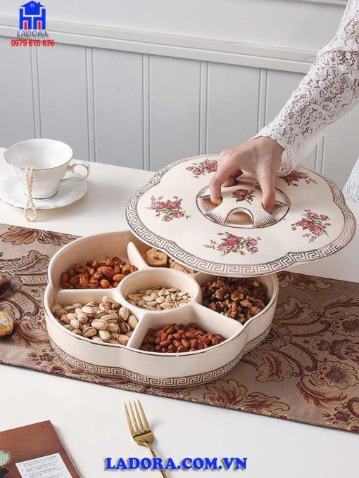 Khay đựng mứt Tết bằng gốm sứ xinh đẹp và thanh lịch tại Ladora