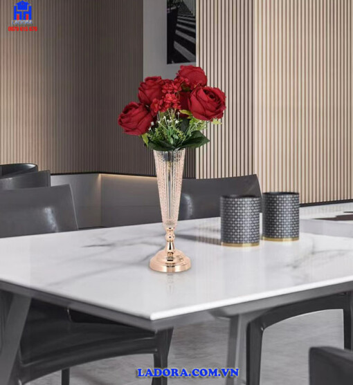 Lọ cắm hoa Thủy tinh đẹp và thanh lịch tại Ladora Decor
