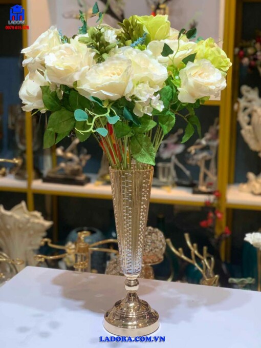 Lọ cắm hoa Thủy tinh đẹp và thanh lịch tại Ladora Decor